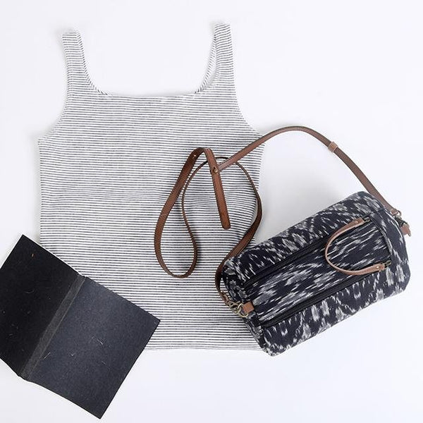 Black-White Handcrafted-Studio Barrel Bag – Kairan Studio